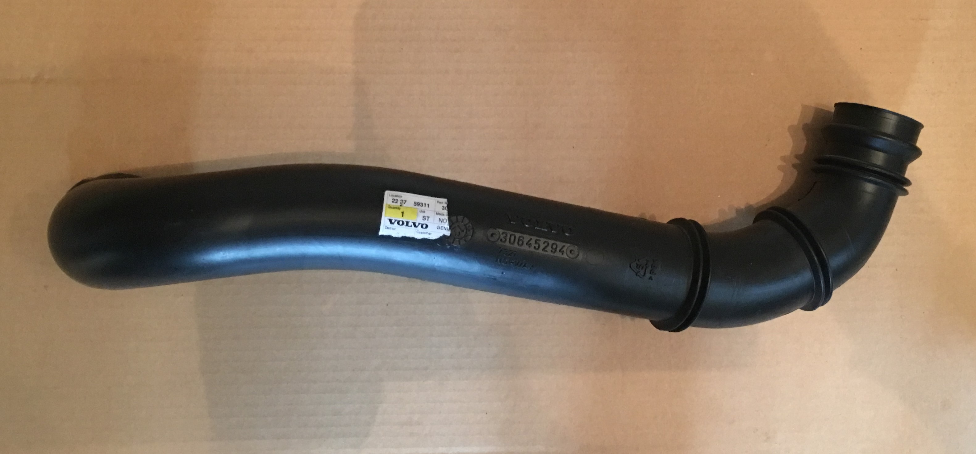 Ladeluftrør ny 30645294